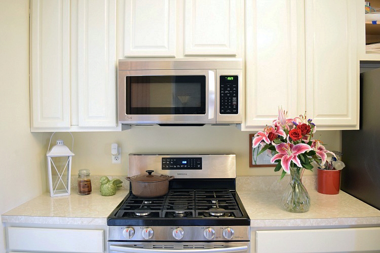 Antique White Kitchen Cabinet Refresh | General Finishes Design Center Antique White Kitchen Cabinet Refresh | General Finishes Design Center
